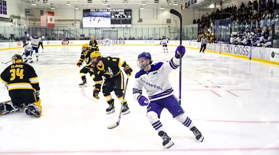 Monday 10: Notre Dame, Penn State pull off huge B1G upsets, Holy Cross ...