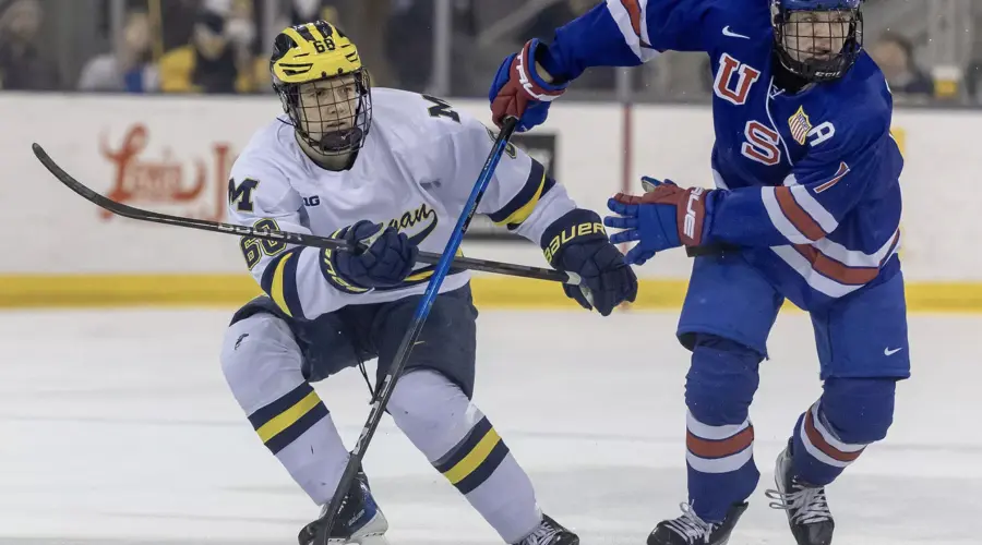 Michigan remains atop the USCHO poll to welcome 2026